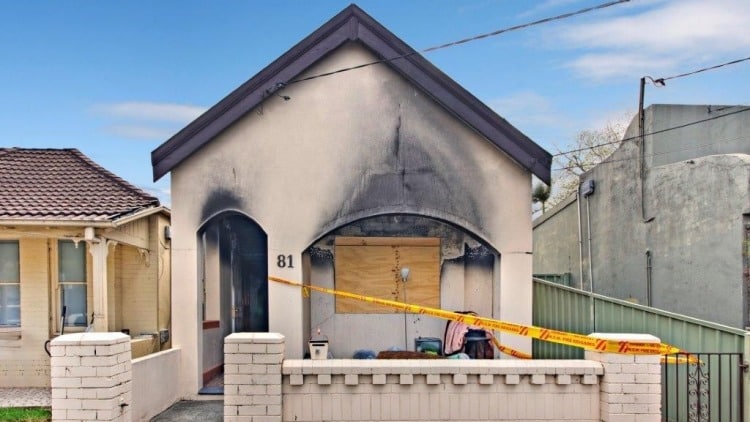 What to do with a fire-damaged house? 6 Steps